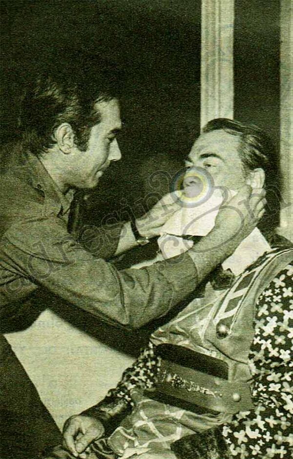 Muzaffer Tema Her Kalıba Giriyor - Tozlu Magazin