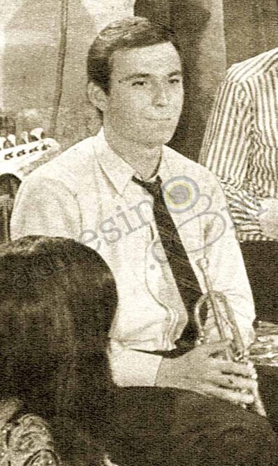 Ediz Hun Bir Günde İki İşte Çalışıyor - Tozlu Magazin